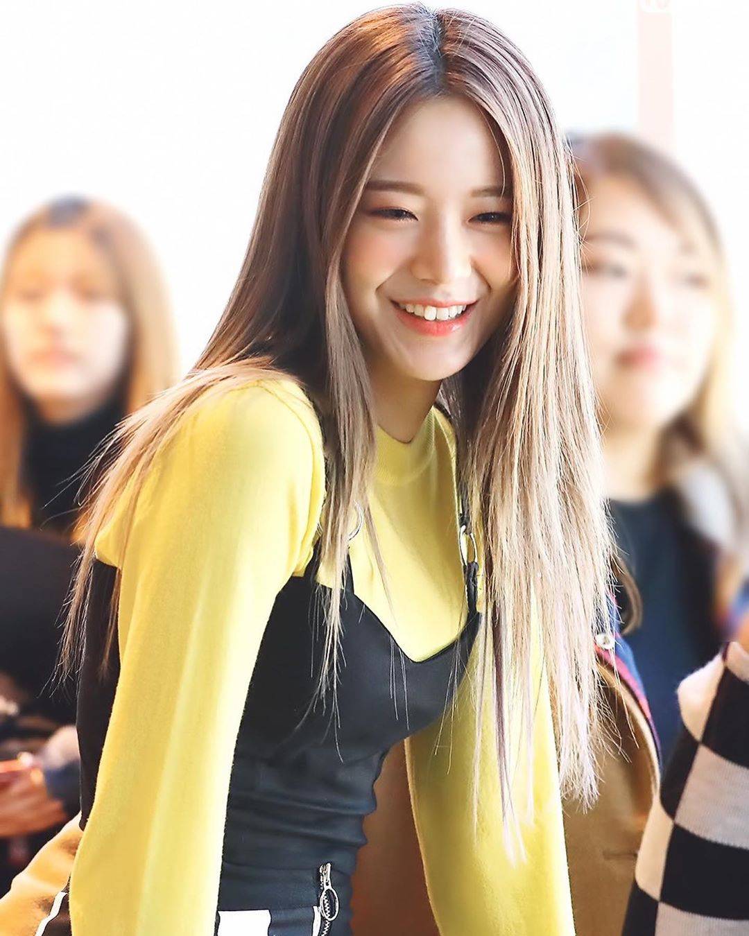 Bright Gyuri | Scrolller