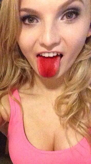 Bright red tongue | Scrolller