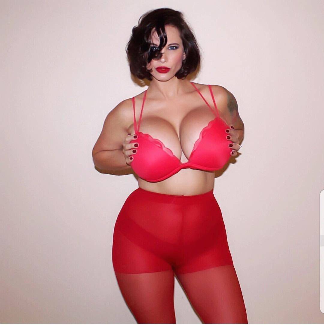 Brittany | Scrolller