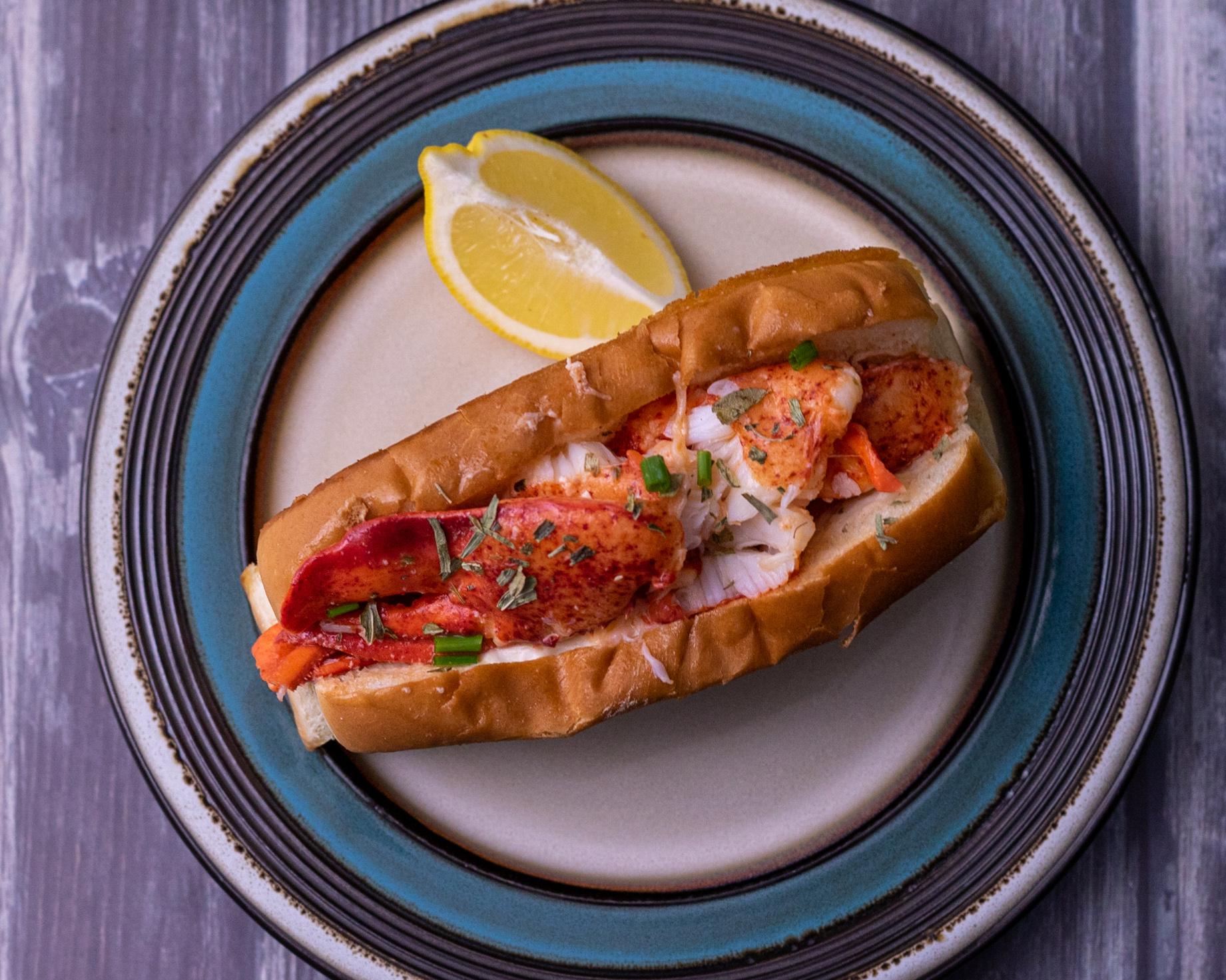 Brown Butter Lobster Rolls | Scrolller