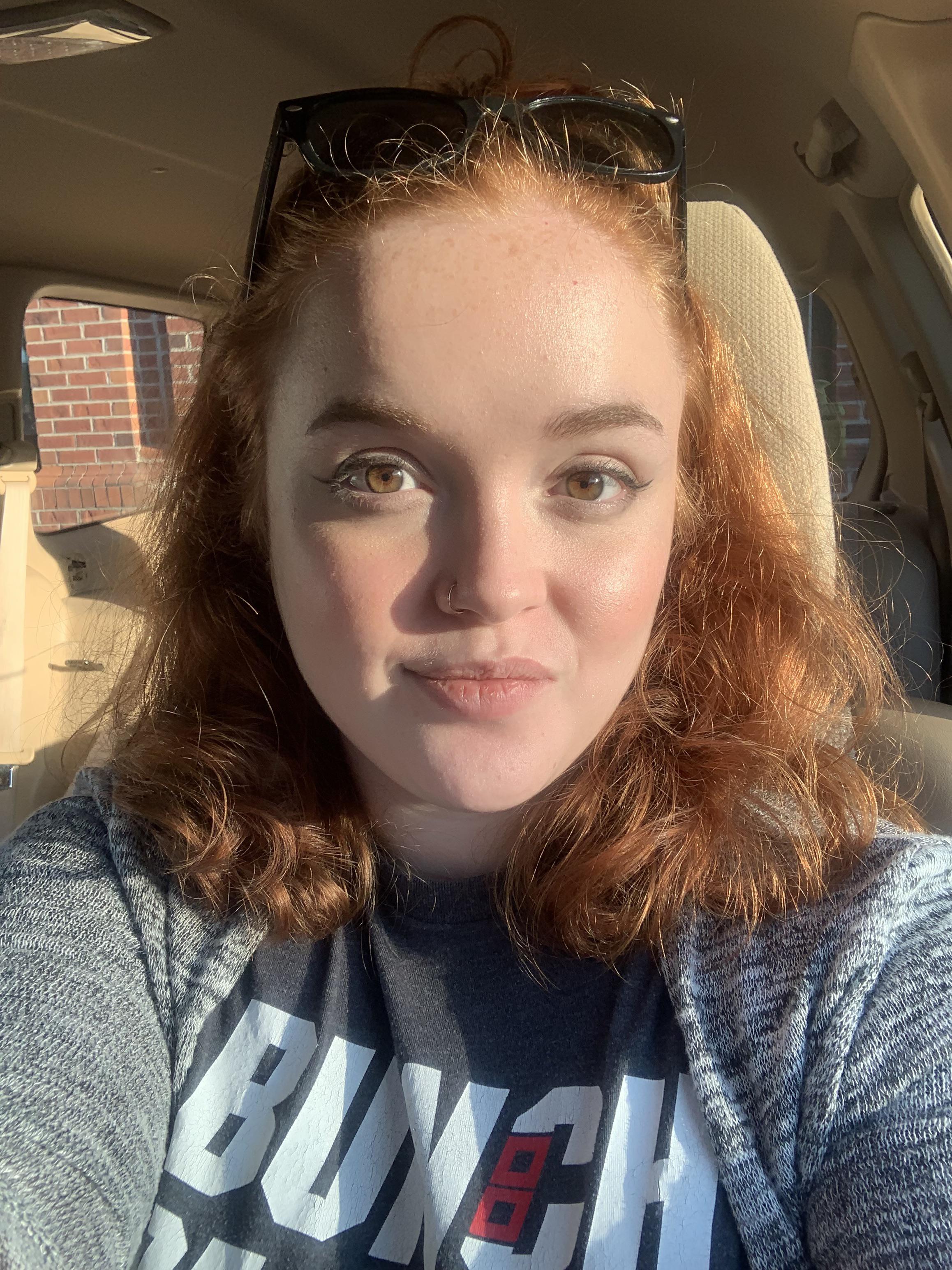 Brown Eyes Red Hair Sun Scrolller