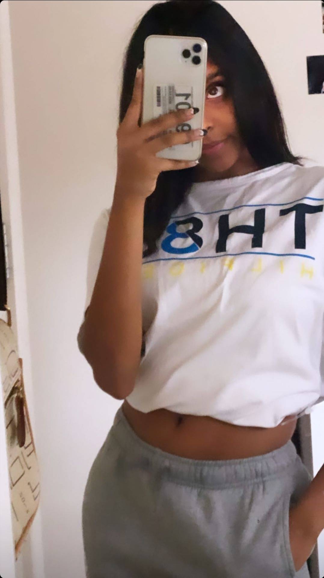 brownie showing off in iso | Scrolller