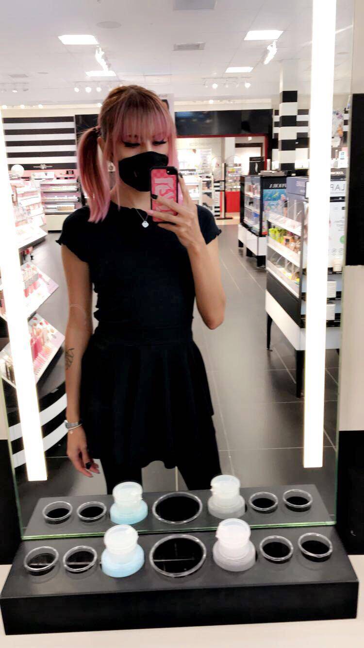 Bubblegum goth | Scrolller