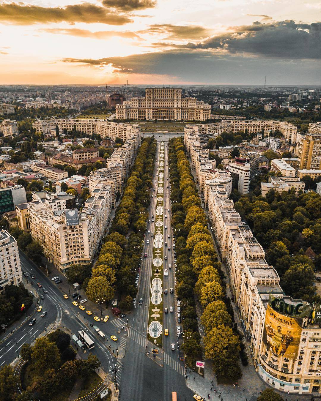 Bucharest, Romania 🇷🇴 | Scrolller