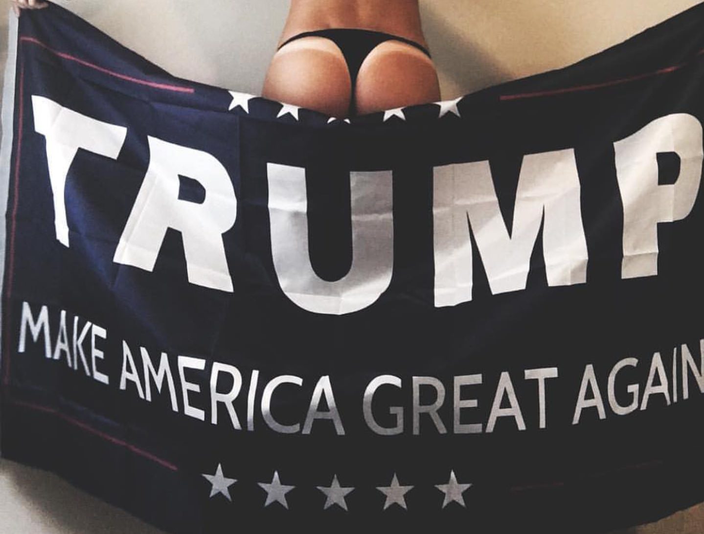 Build the wall | Scrolller