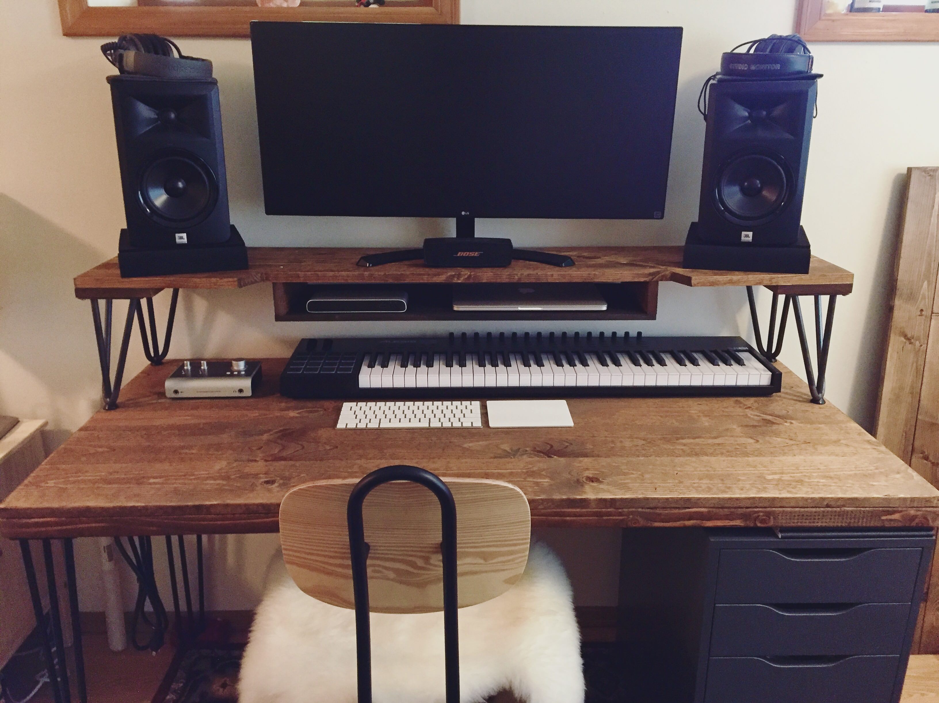 built a new workstation, very simple but i love it! | Scrolller