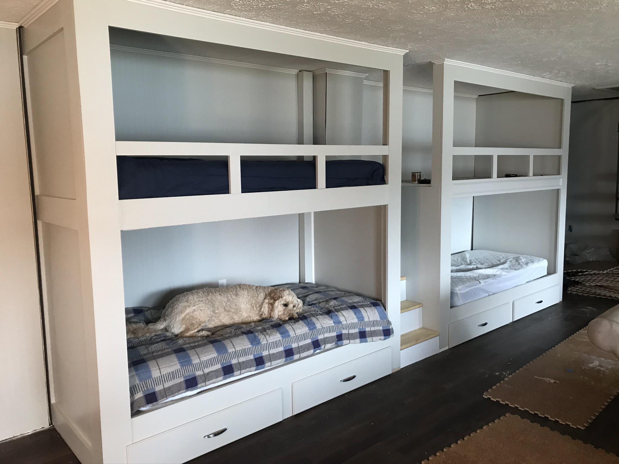 Built-in bunk beds | Scrolller