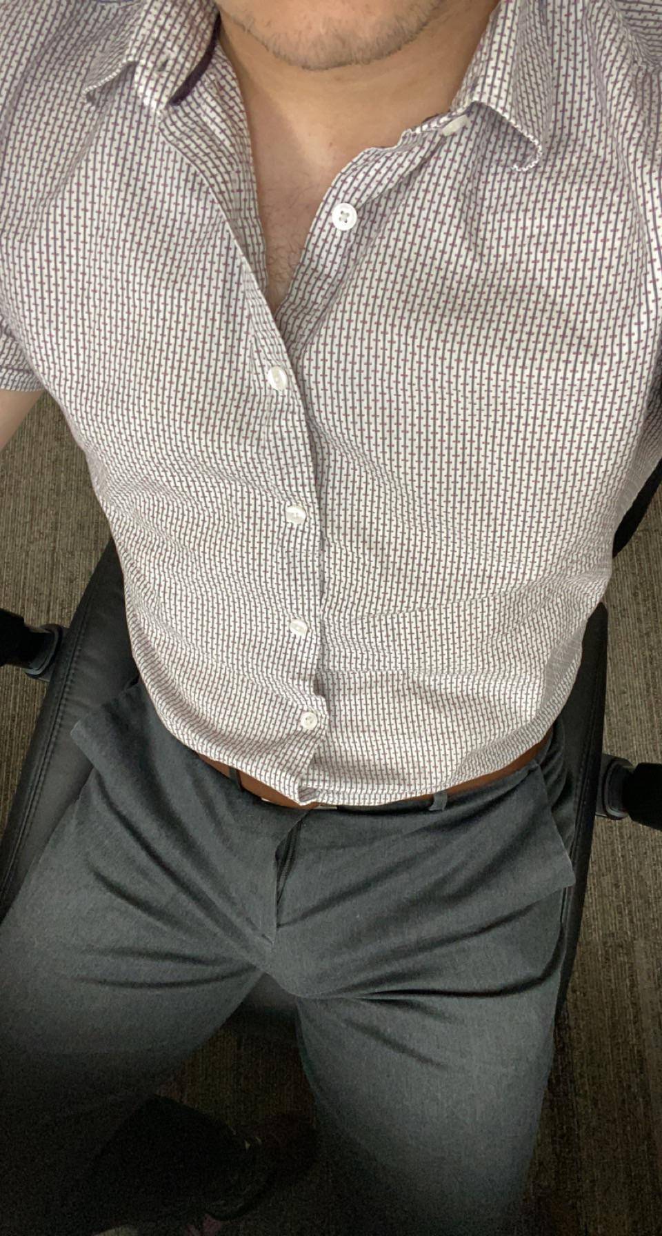 Bulging at work...anybody want to get under this desk? | Scrolller