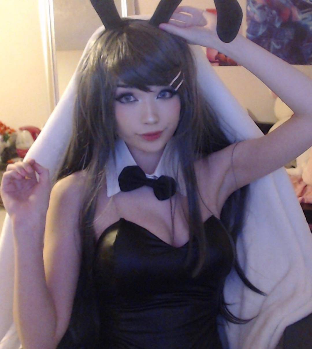 Bunny Emiru | Scrolller