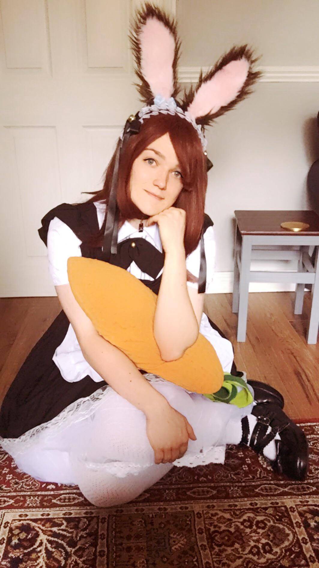 Bunny maid at your service 🥕 | Scrolller