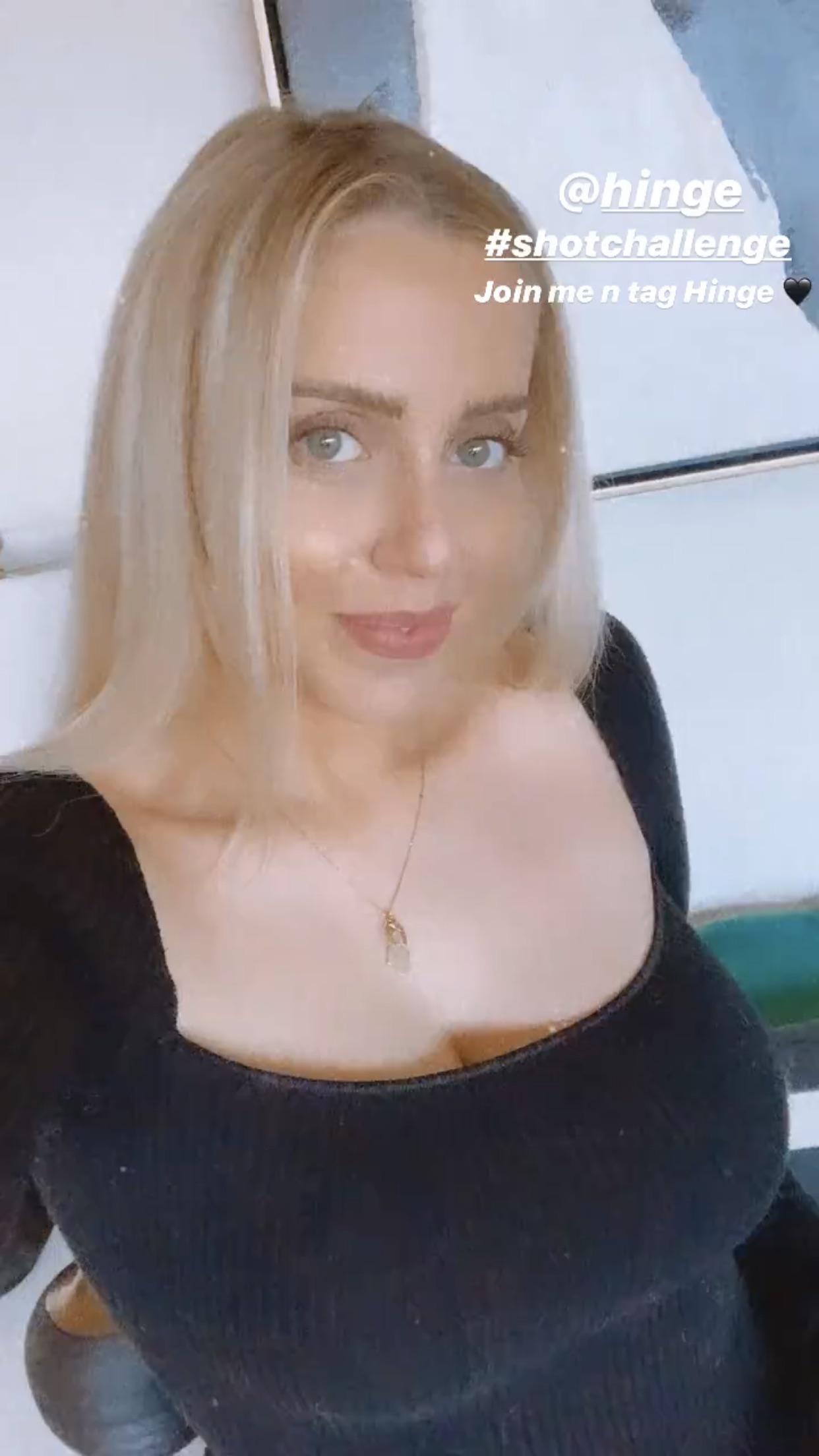 Busty af | Scrolller