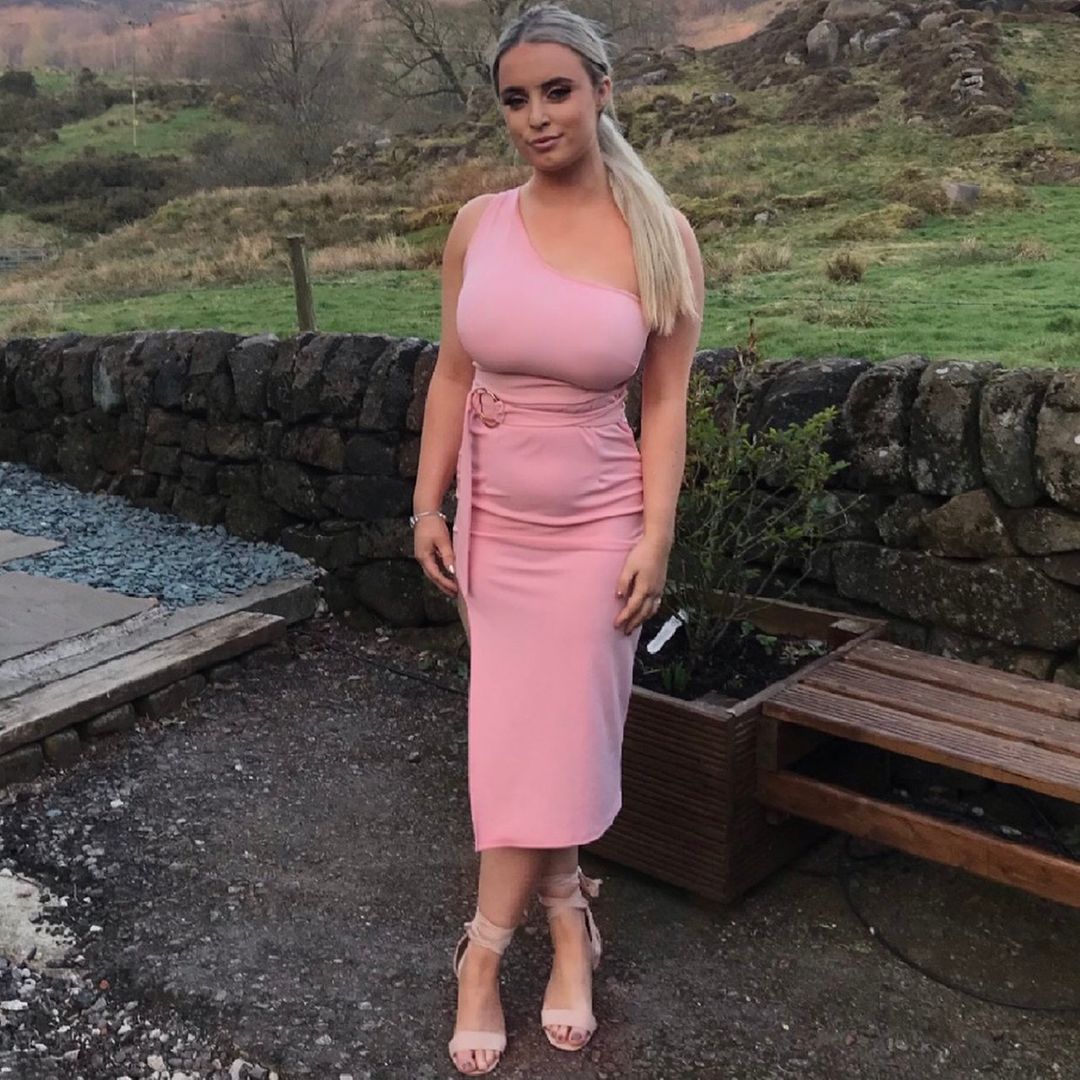 Busty brit | Scrolller