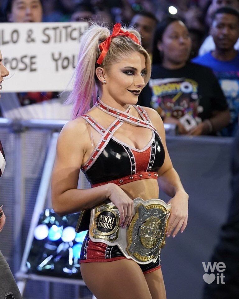 Busty champion | Scrolller