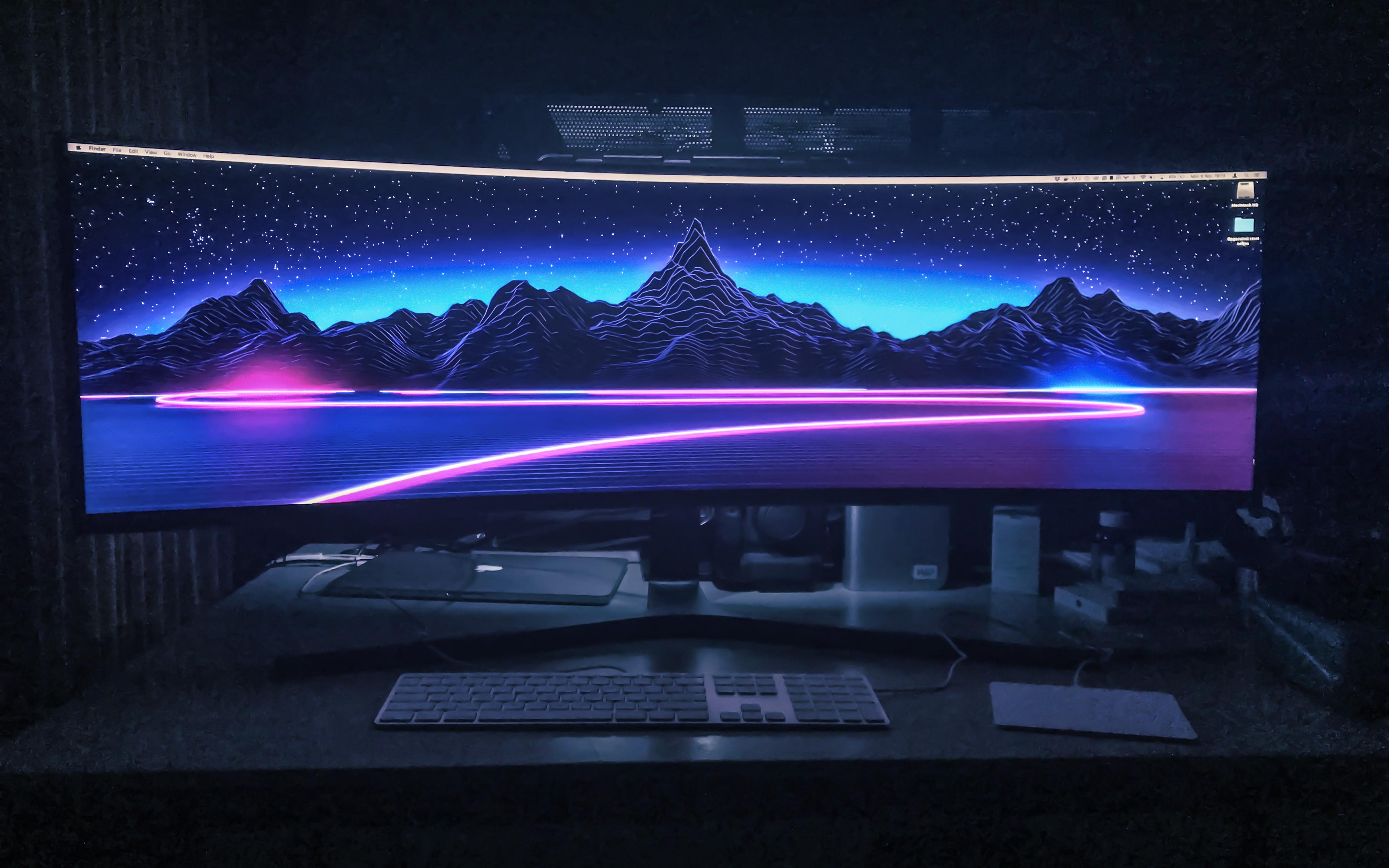 Bye bye, dual-monitor setup :-) | Scrolller