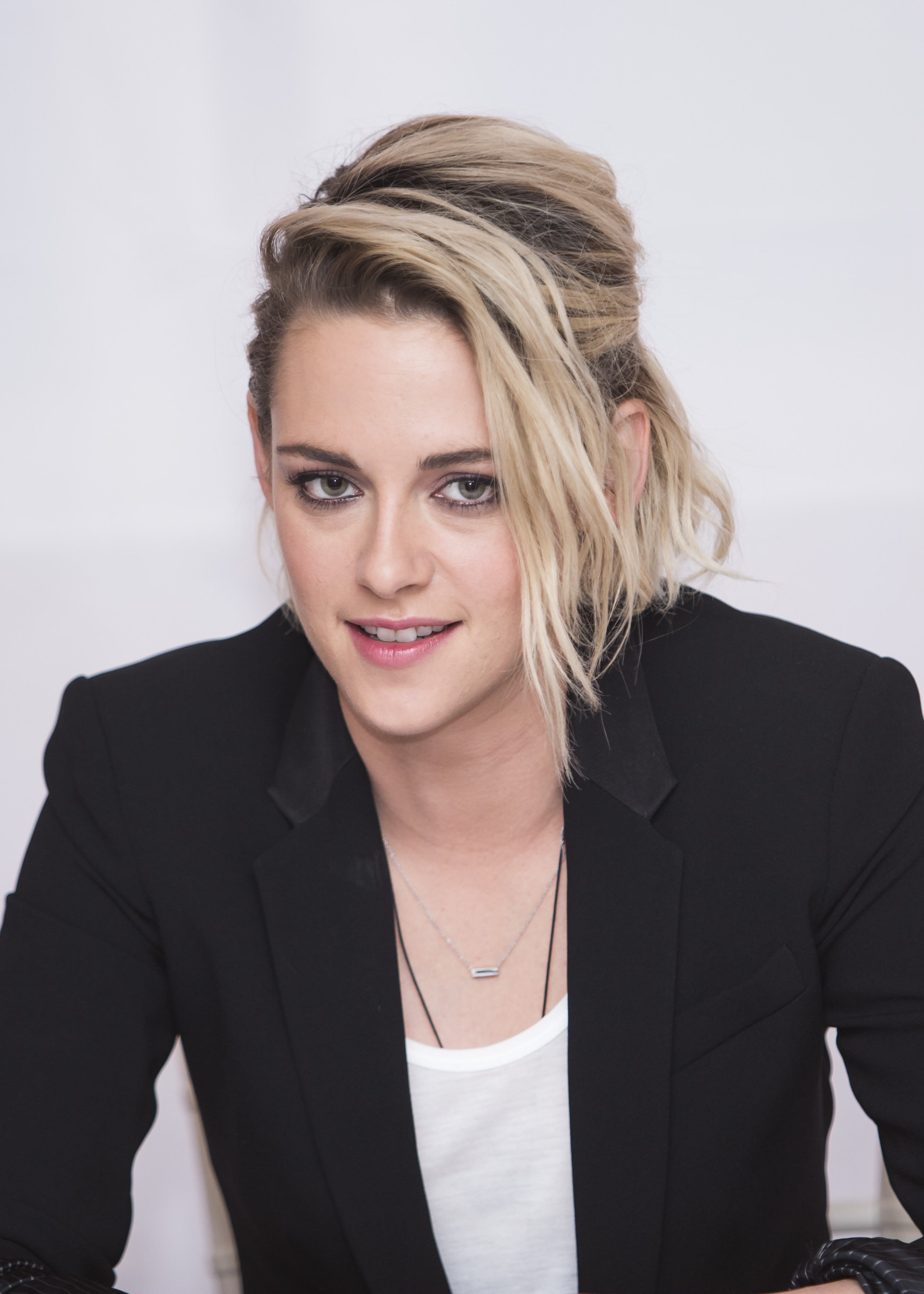 Café Society press conference | Scrolller