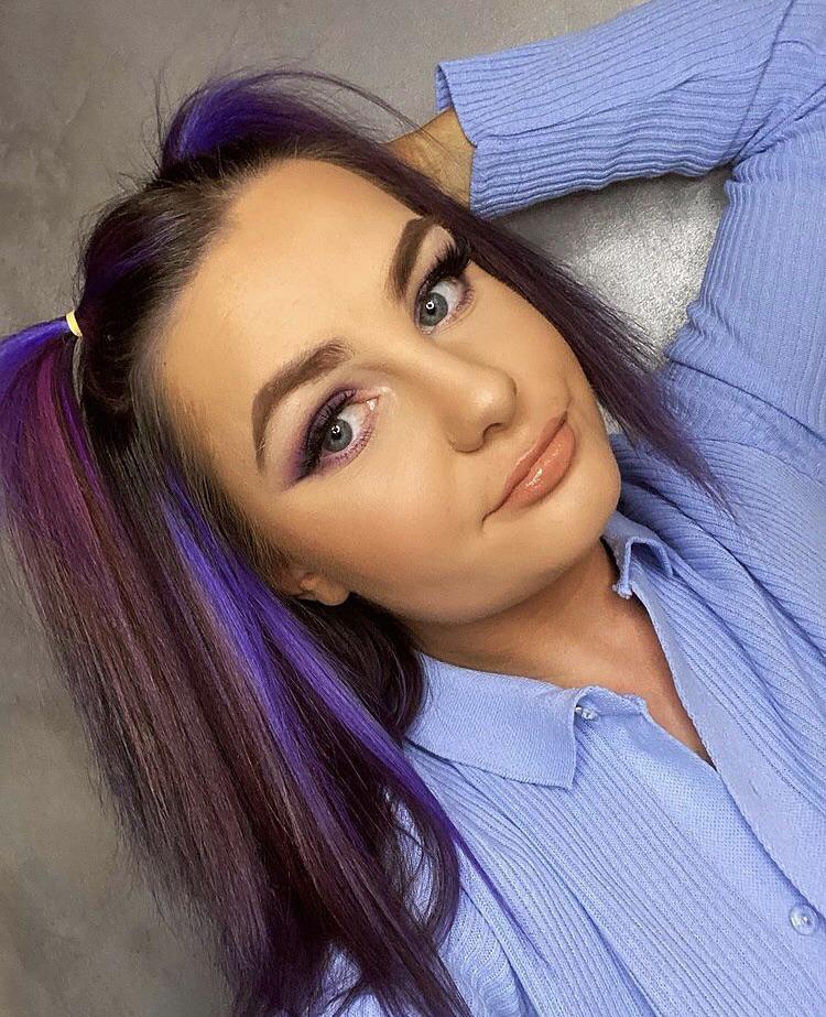 Caitlin. Thoughts? | Scrolller