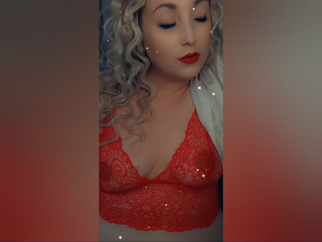 Guess what size? Let's see if you know your titties. | Scrolller