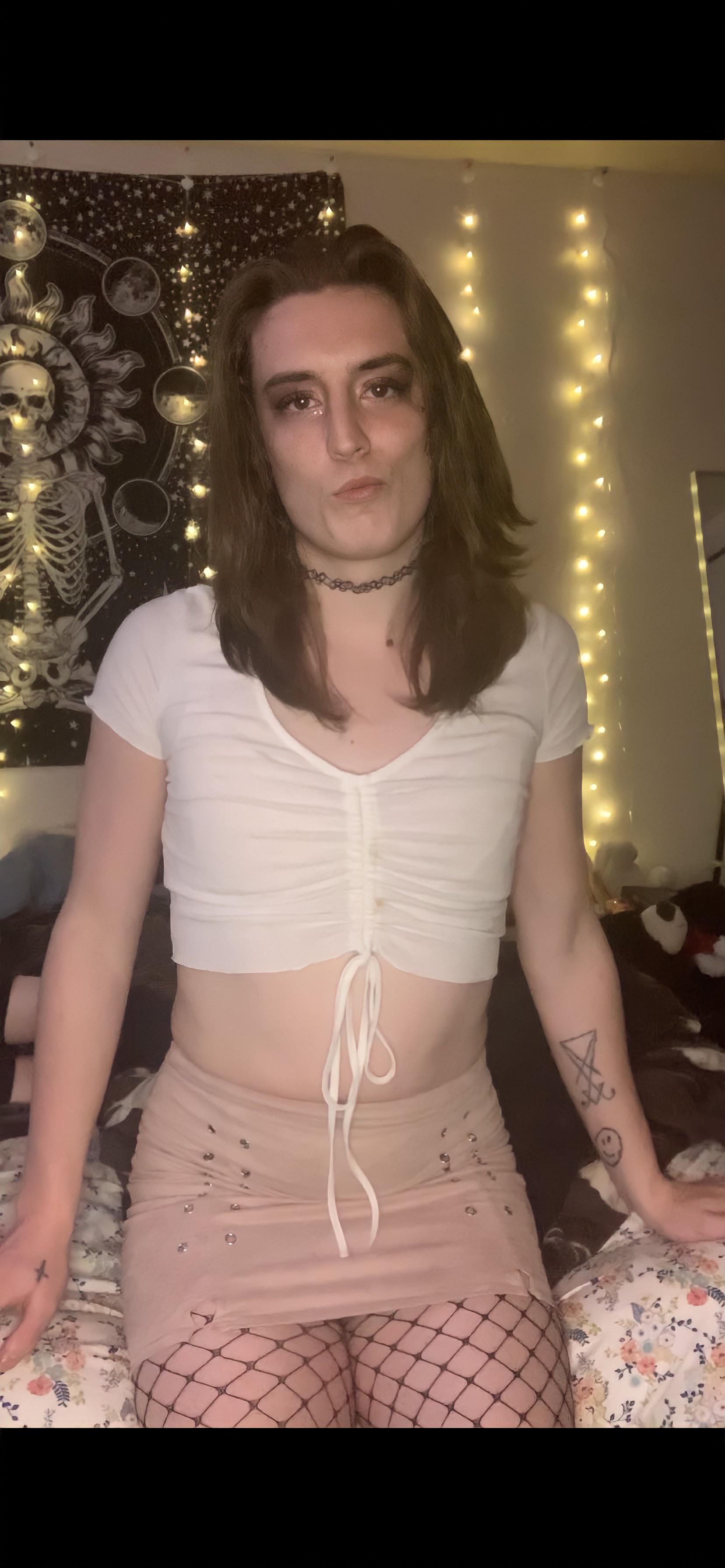 feeling euphoric 🌸 | Scrolller