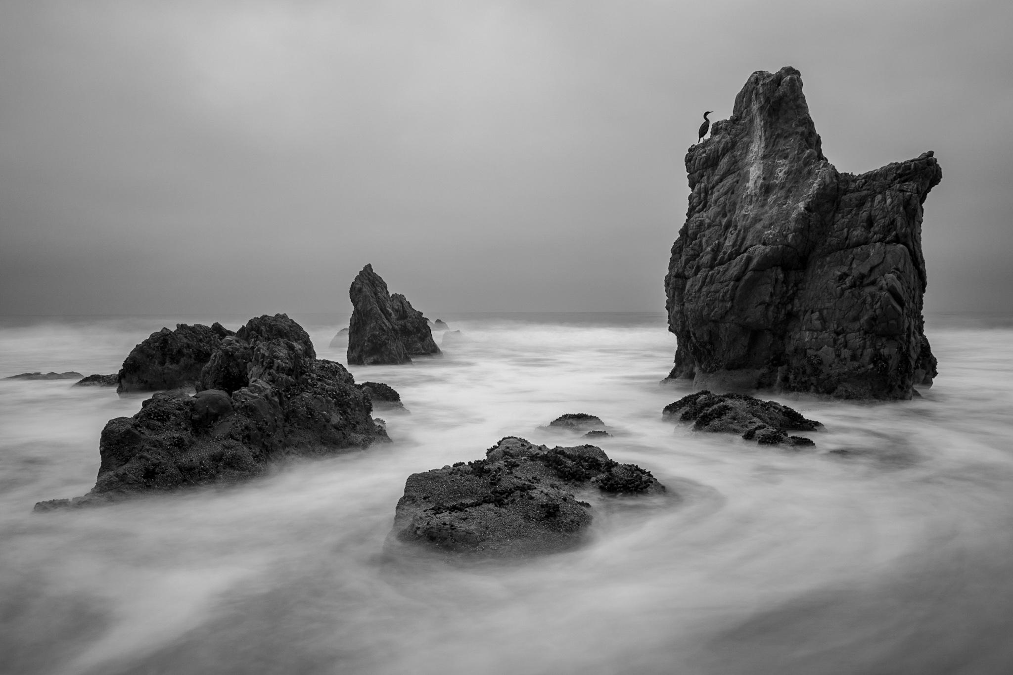 Calm sky, busy waters | Scrolller