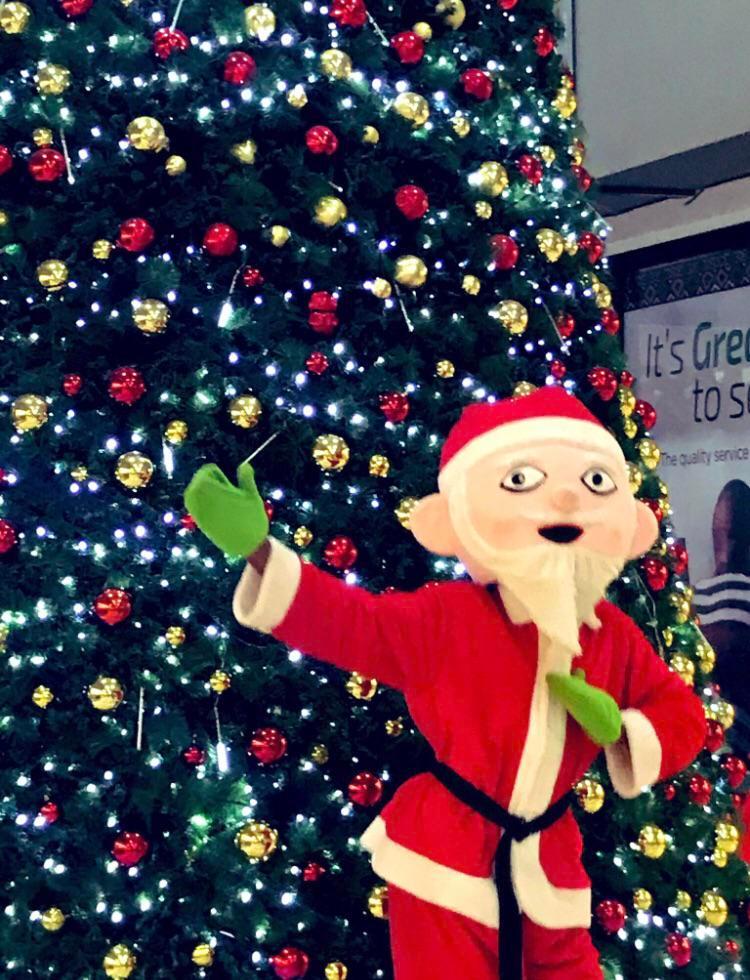 Came across this picture I took at the mall last Christmas. Needless to say, Santa had a tough ...