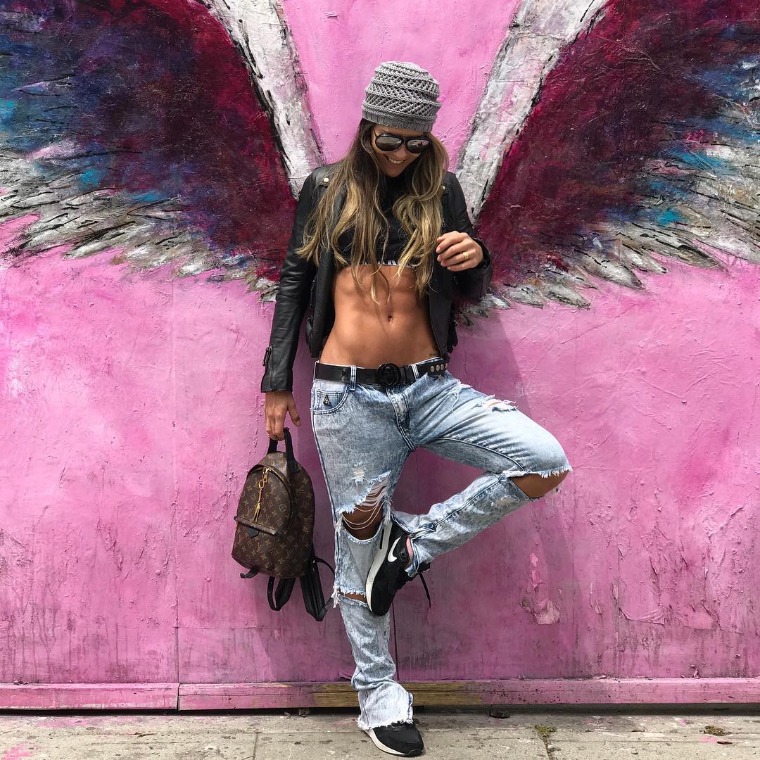 Camila Guper | Scrolller