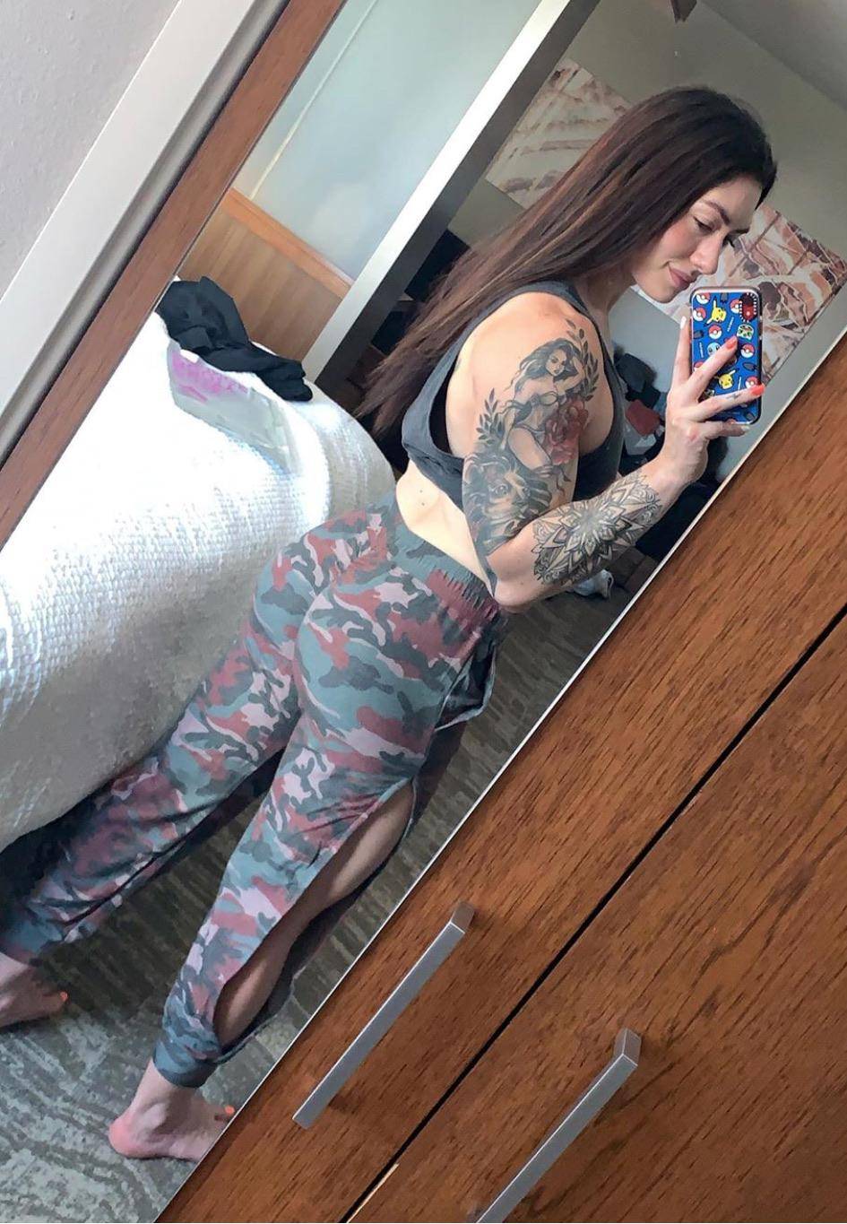 Camo ass | Scrolller