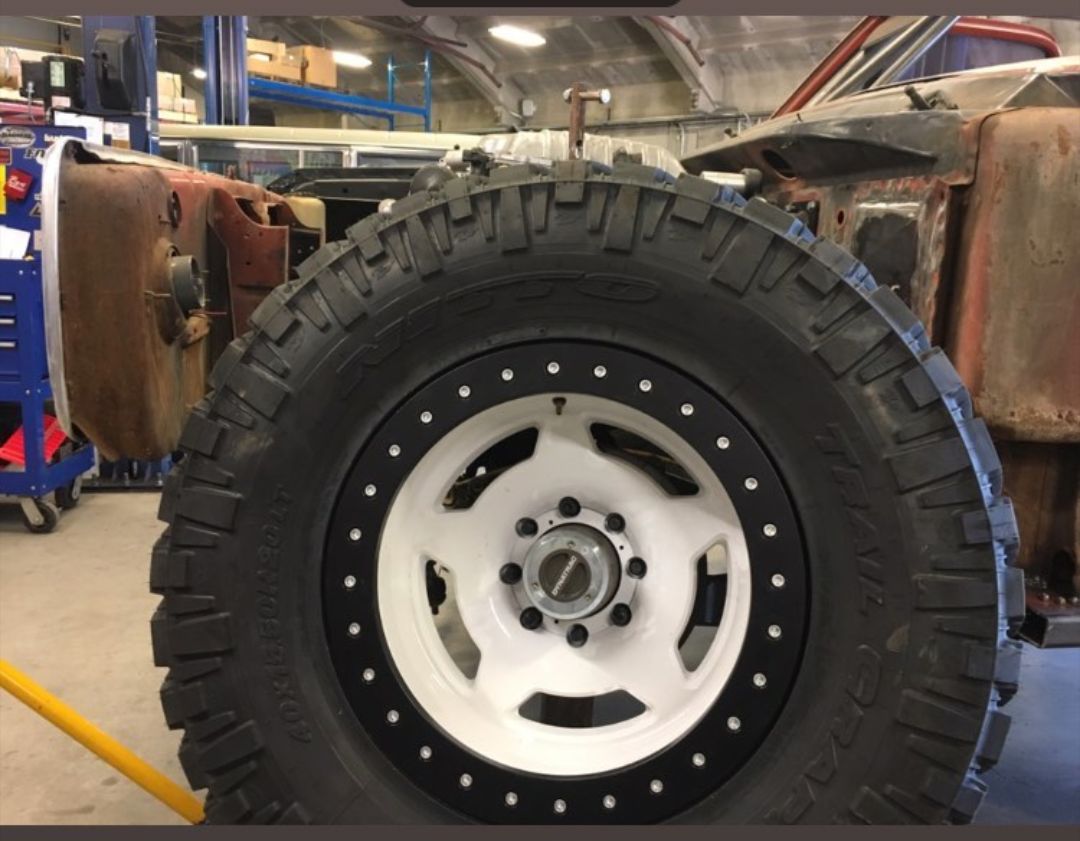 Can anyone help me ID these wheels? | Scrolller