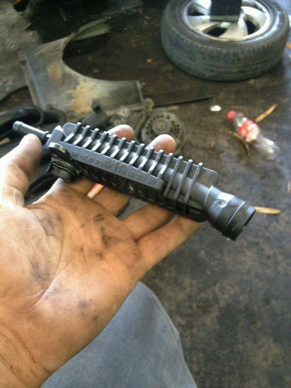 Can anyone help me identify this piece. | Scrolller