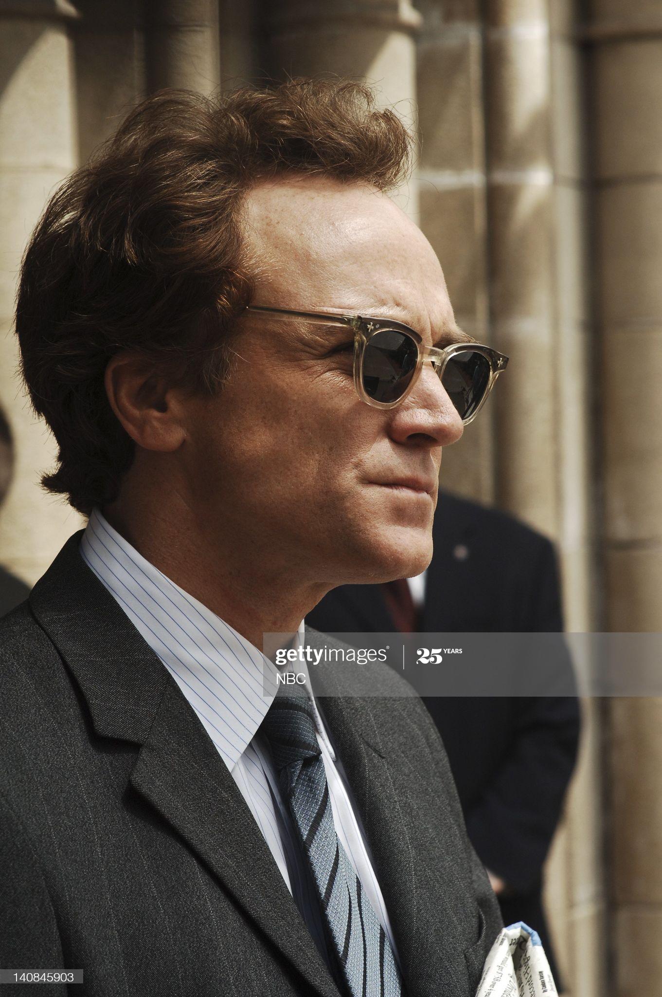 Can anyone ID these sunglasses from The West Wing?? | Scrolller