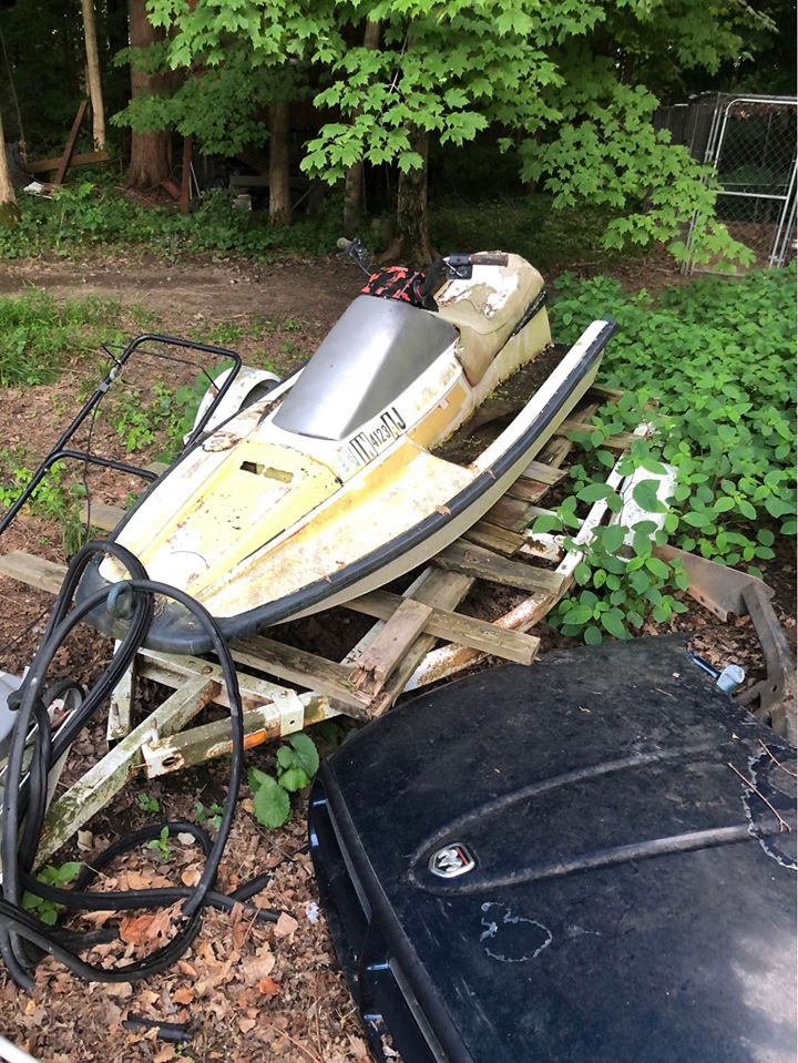 Can anyone identify this old Yamaha jet ski? | Scrolller
