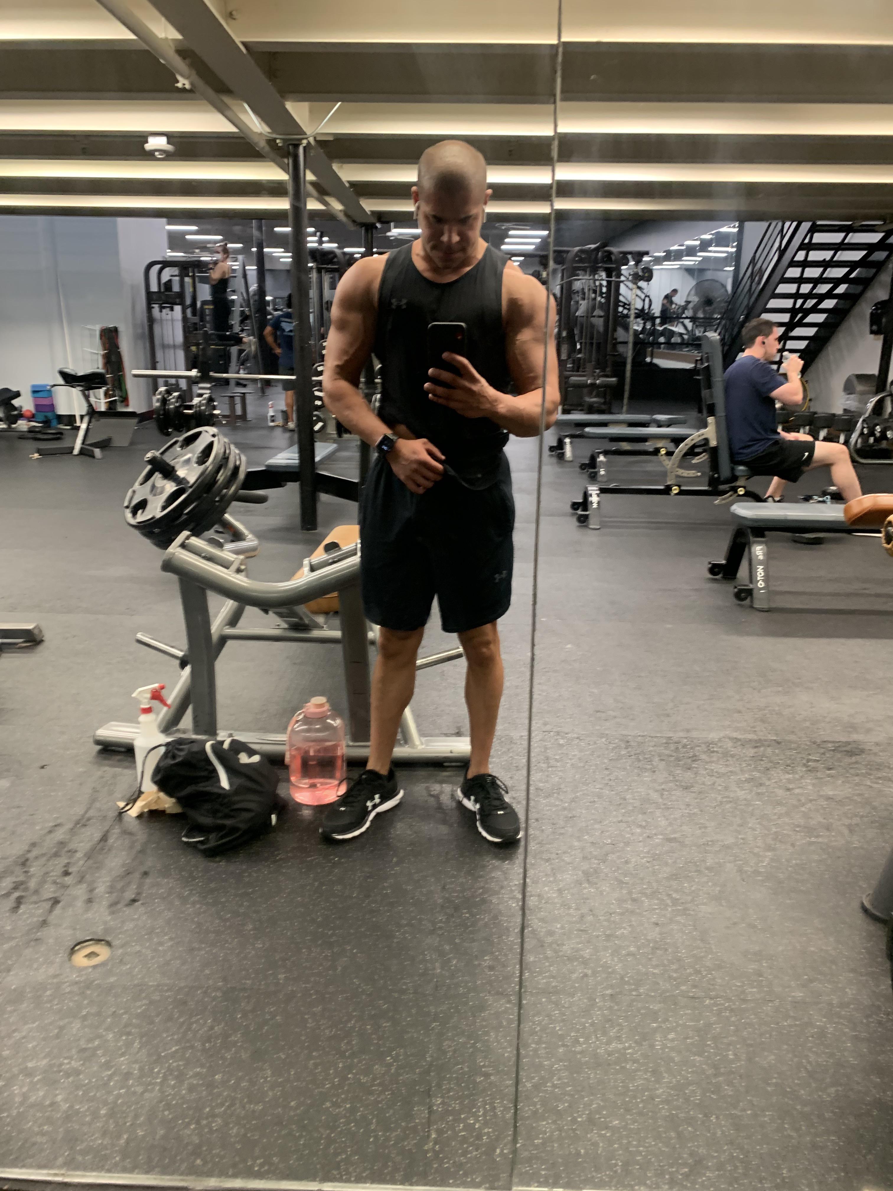 Can I be hot with small calves | Scrolller