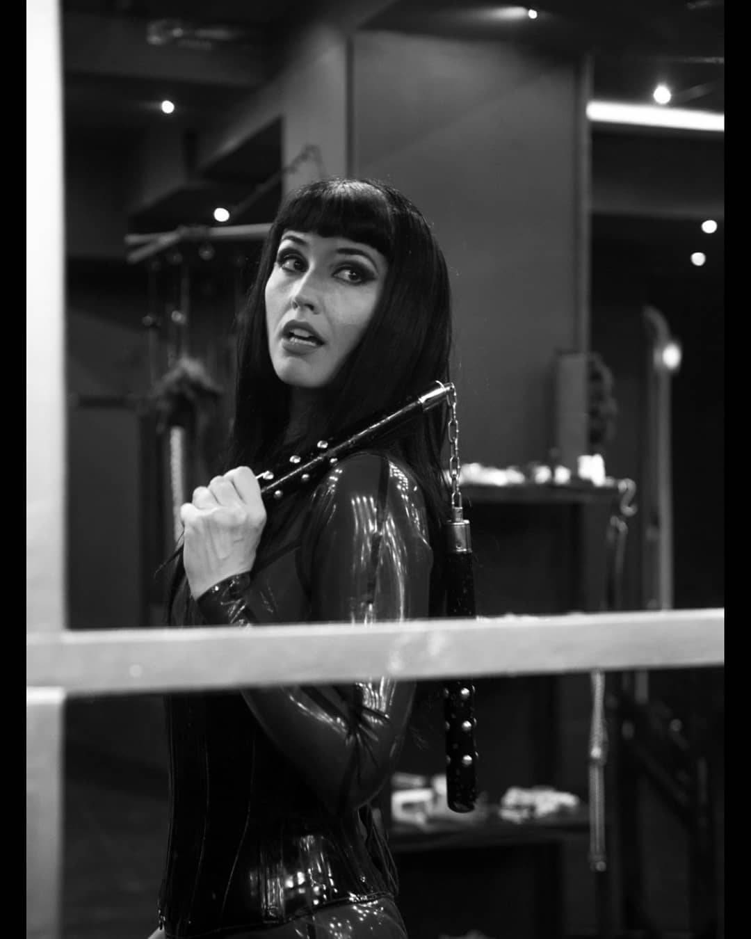 Can i be your mistress | Scrolller