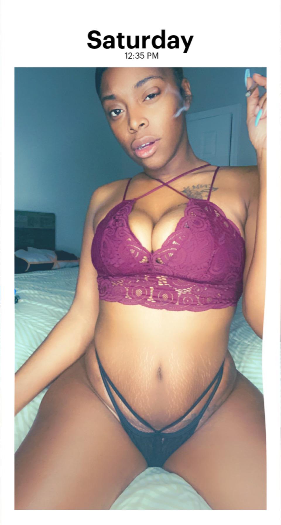 Can I sit in your lap back time daddy ? 😏 | Scrolller