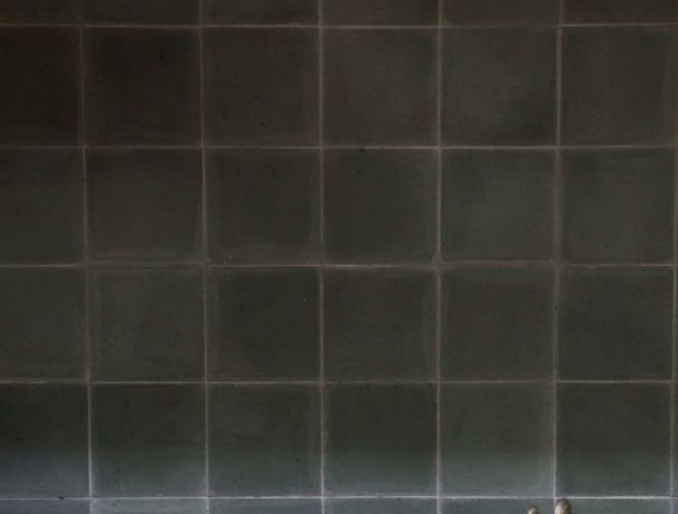 Can someone please help me find tile similar to this - from Reath Design Brentwood | Scrolller