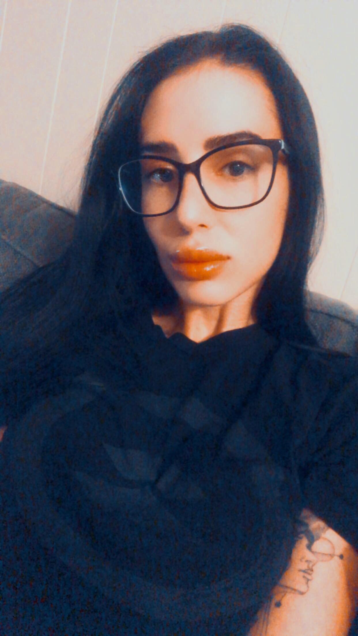 Can’t get enough of my new glasses 🤓 | Scrolller Can’t get enough of my new glasses 🤓 | Scrolller