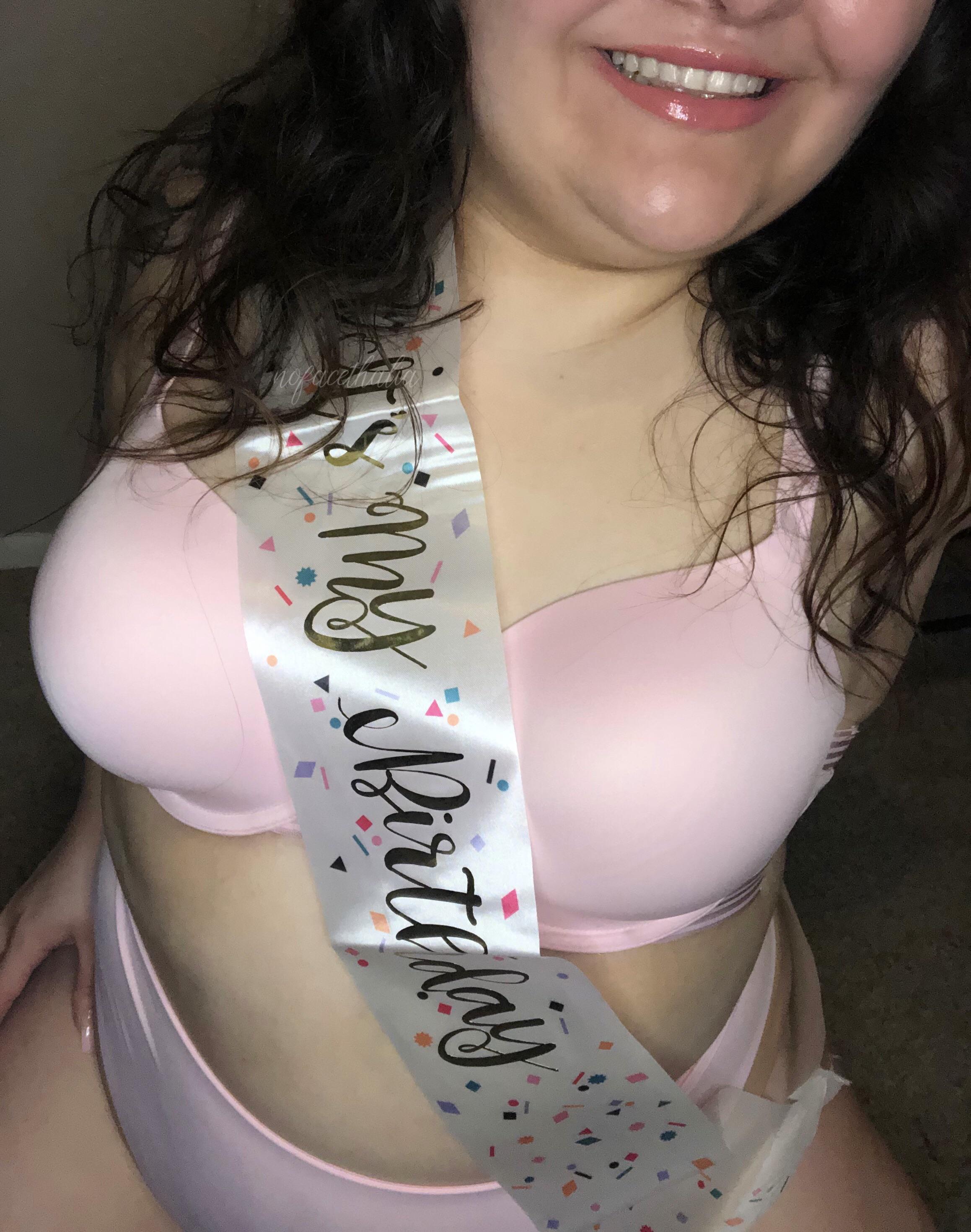 30 flirty and thriving 😍 | Scrolller