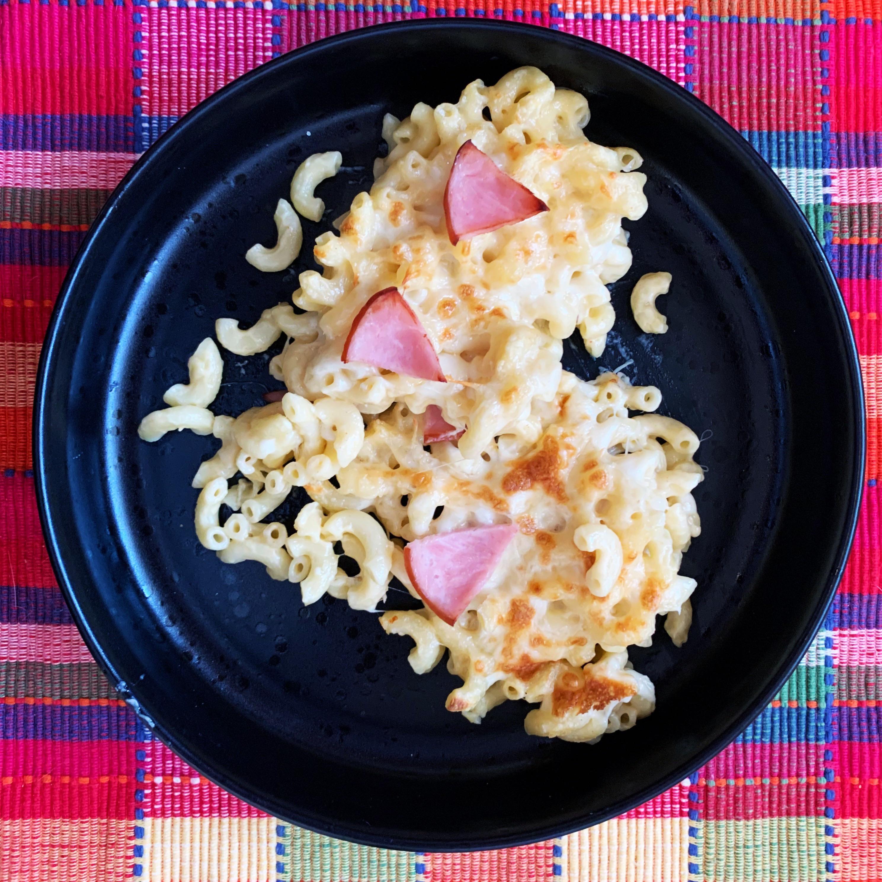 Canadian bacon pizza mac and cheese | Scrolller