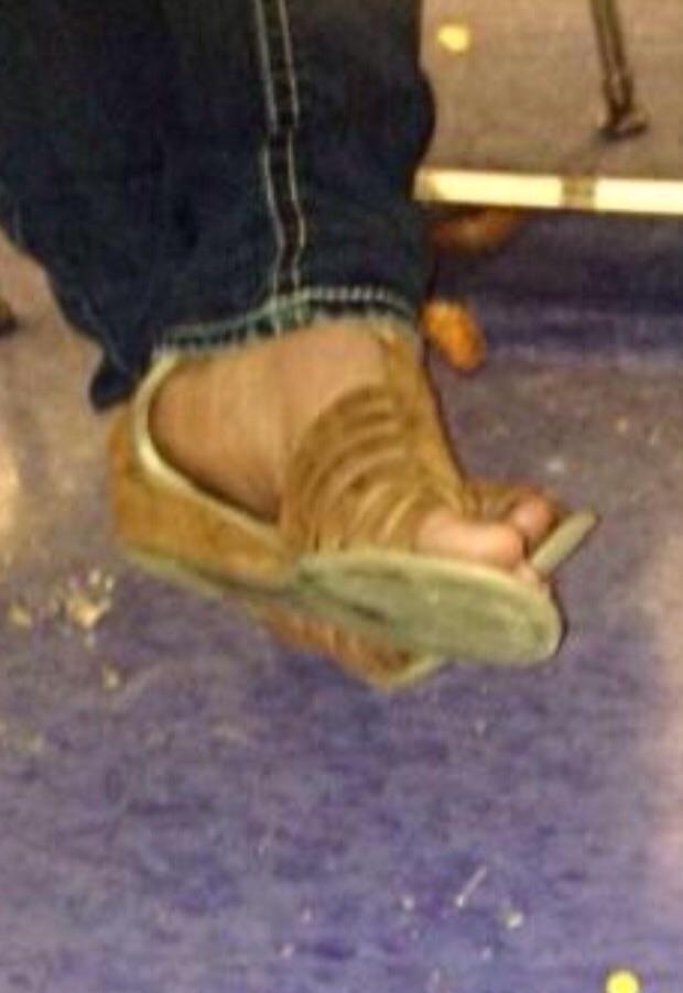 Candid feet | Scrolller