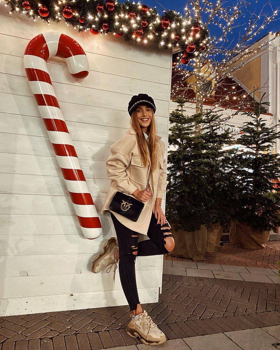 Candy Cane | Scrolller