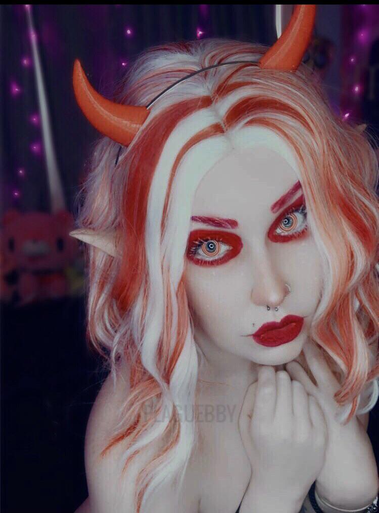 Christmas succubus | Scrolller