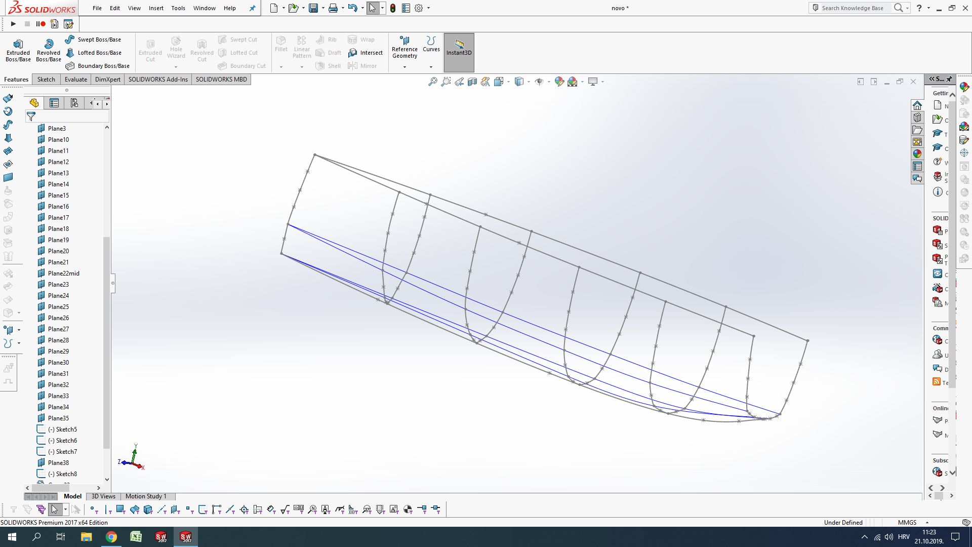 Can't loft the surface, can anyone help? | Scrolller