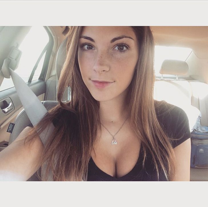 Car selfie | Scrolller