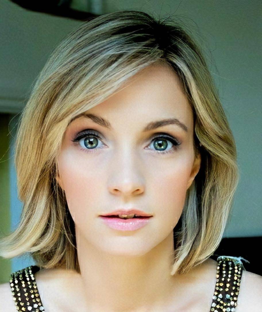 Cara Dillon | Scrolller