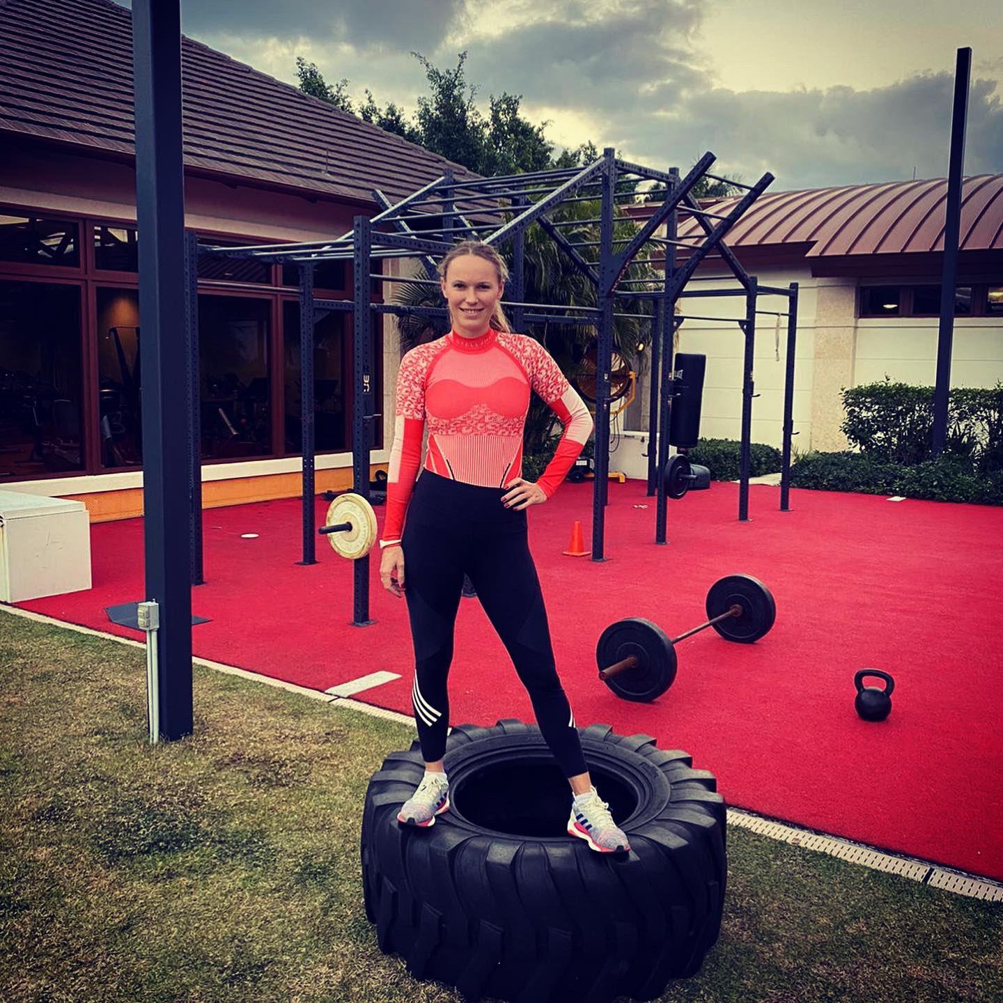 Caroline Wozniacki Scrolller