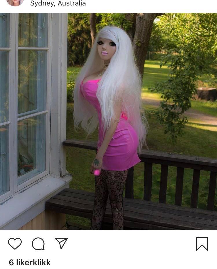 Cartoon skin and a perfectly normal bodyshape. Nothing to see here folks | Scrolller