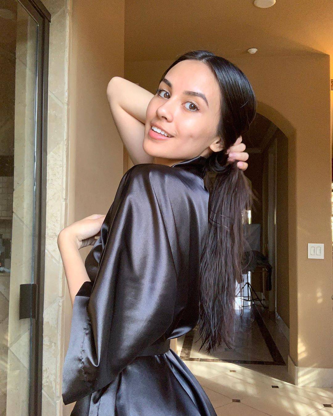 Discover more like Carynmarjorie: Caryn in silk robe and Related Content | Scrolller