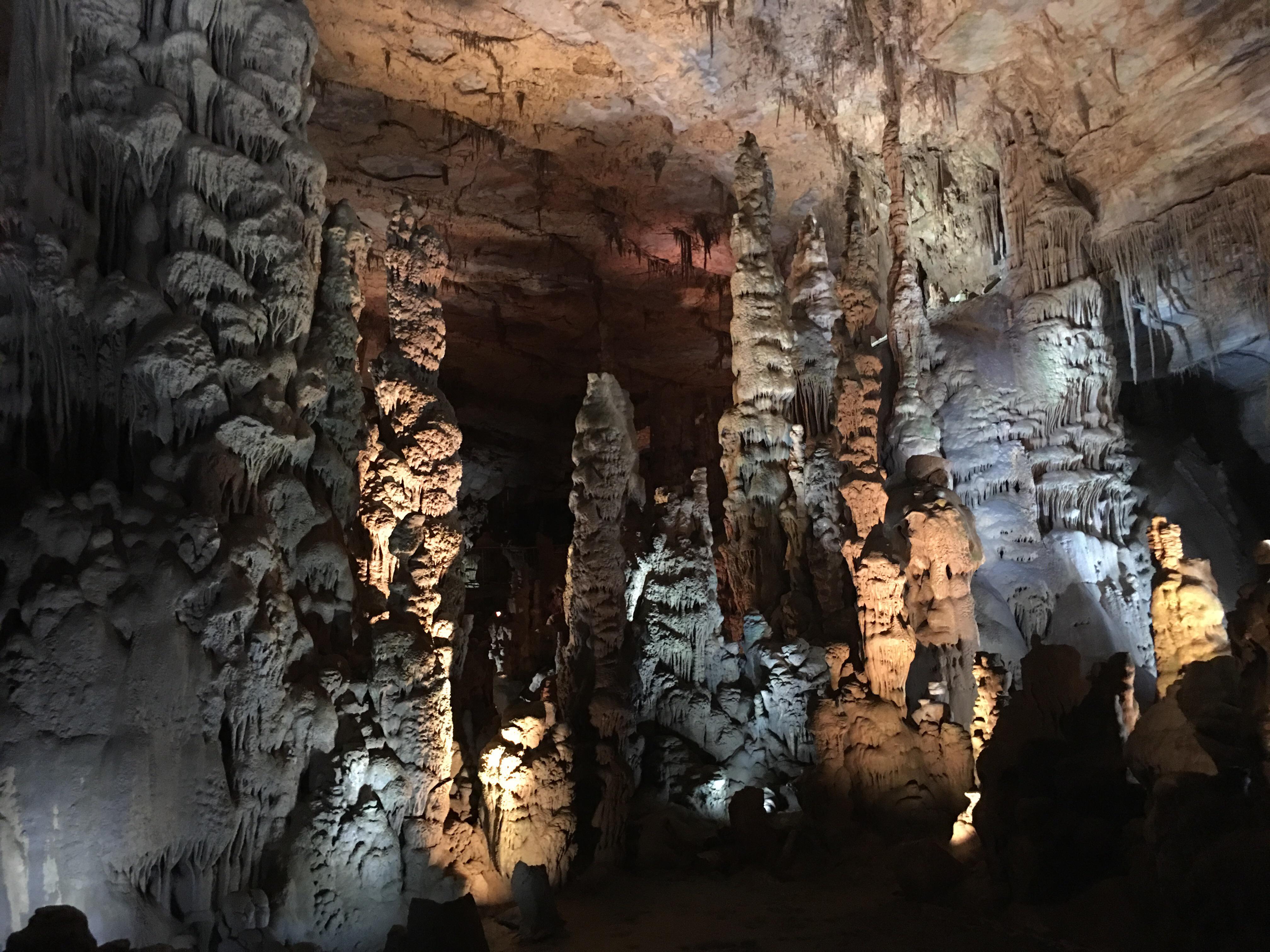 Cathedral Caverns, Alabama | Scrolller