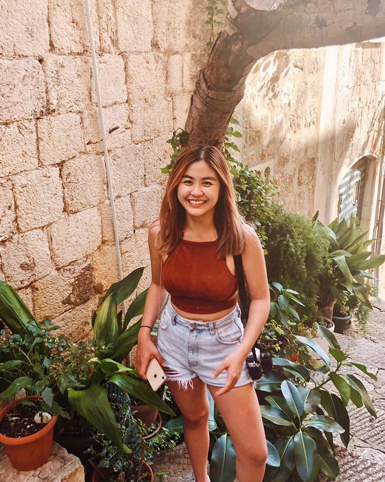 Caught her off guard | Scrolller