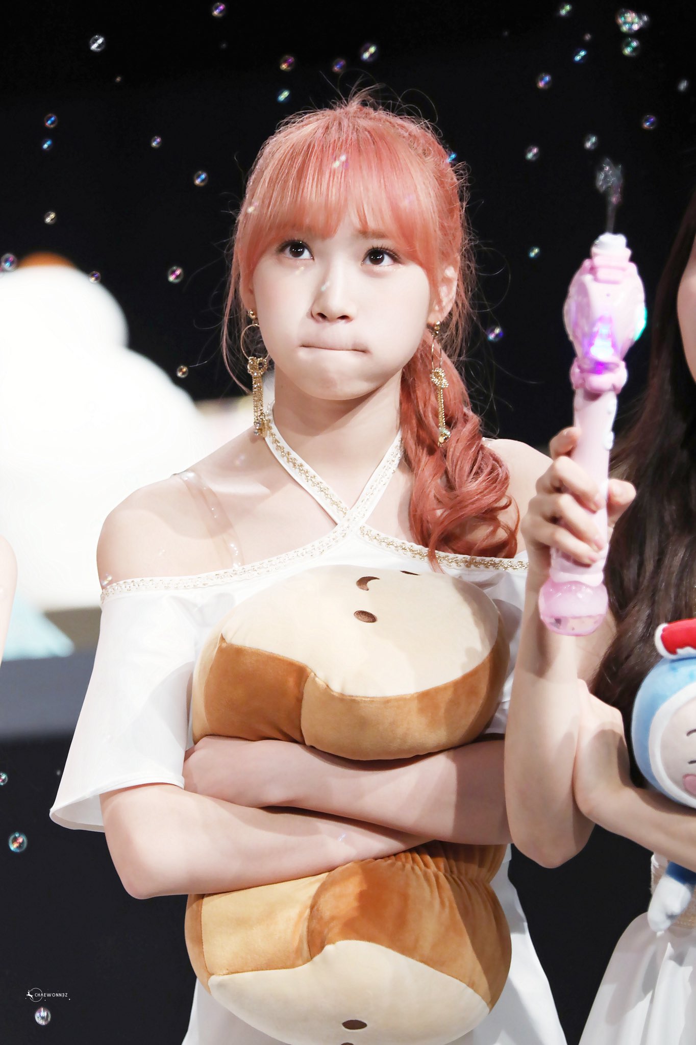 Chaewon | Scrolller