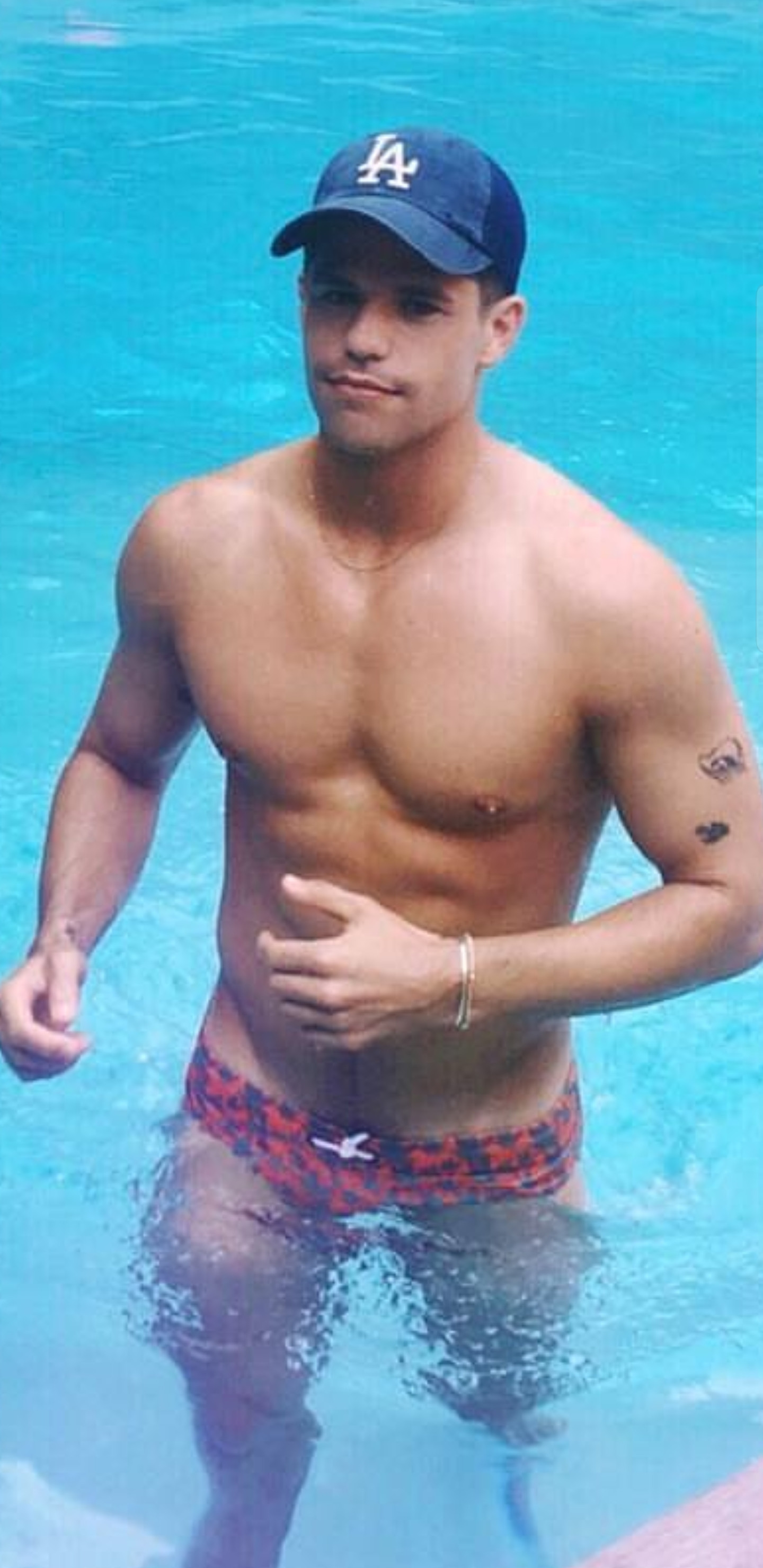 Charlie Carver from Desperate Housewives | Scrolller